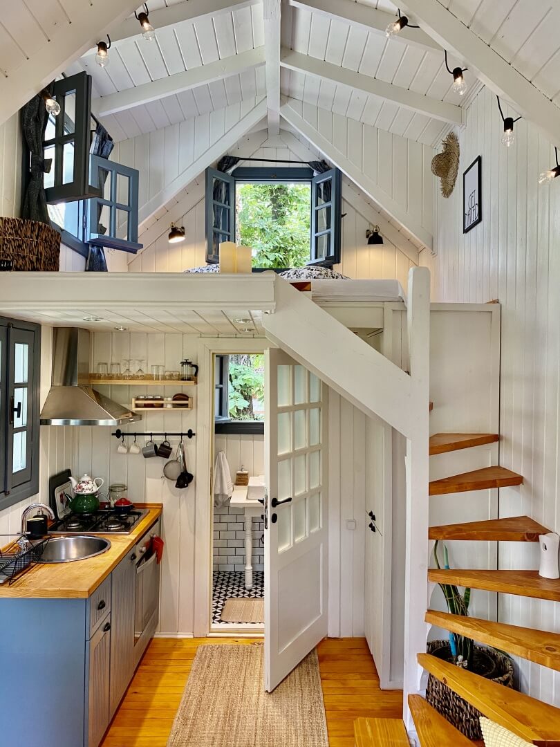 Cute Tiny House with Wonderful Design - Dream Tiny Living