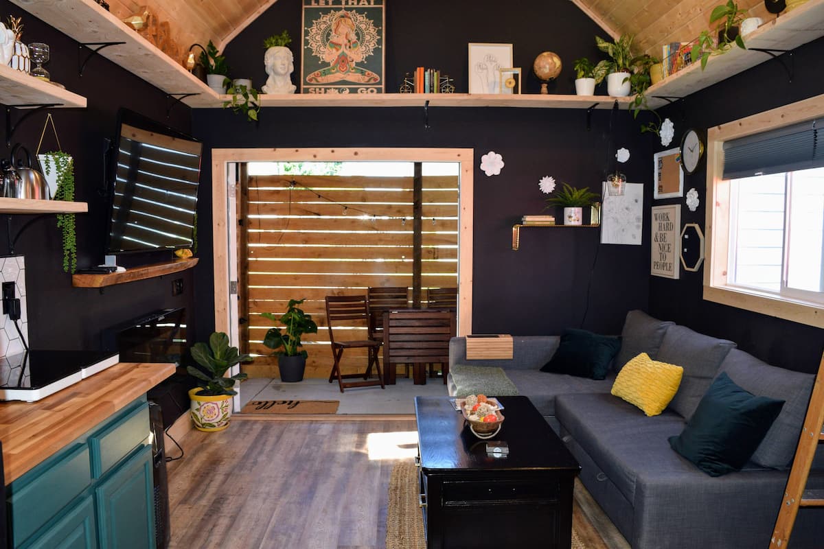 Luxury and Modern Design Tiny Garden Home - Dream Tiny Living