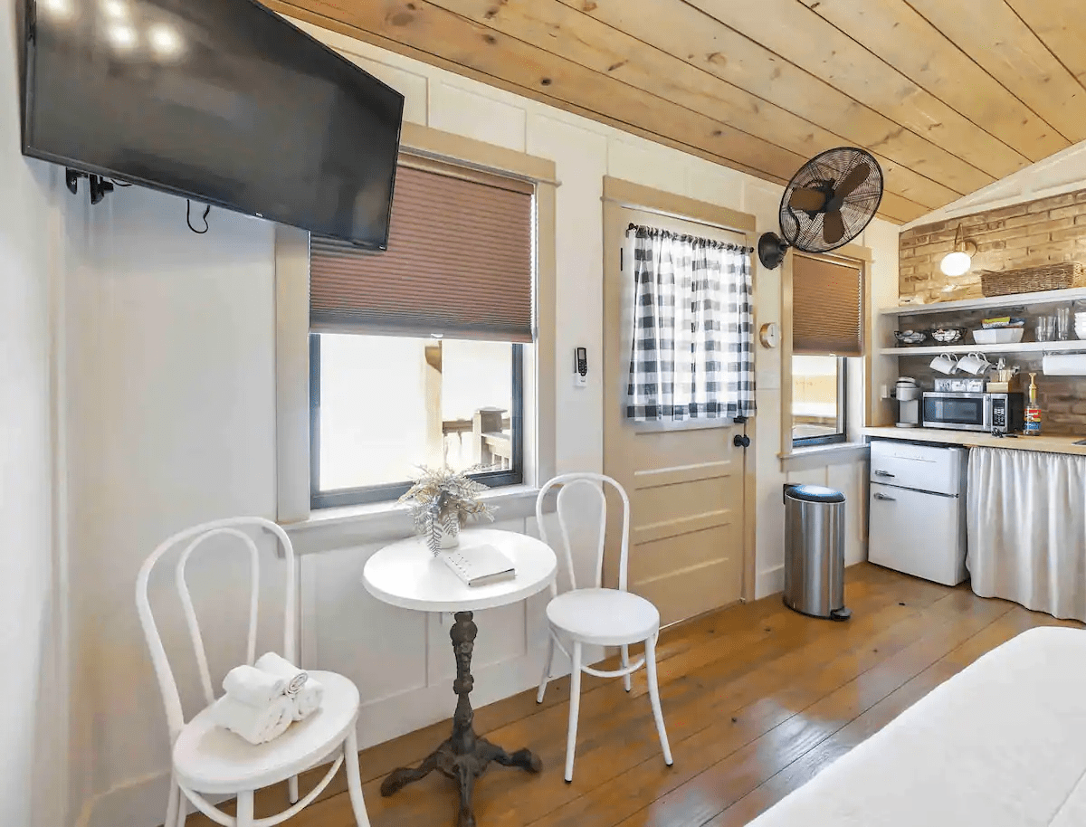 192 Sq Ft Cute Tiny House - Dream Tiny Living