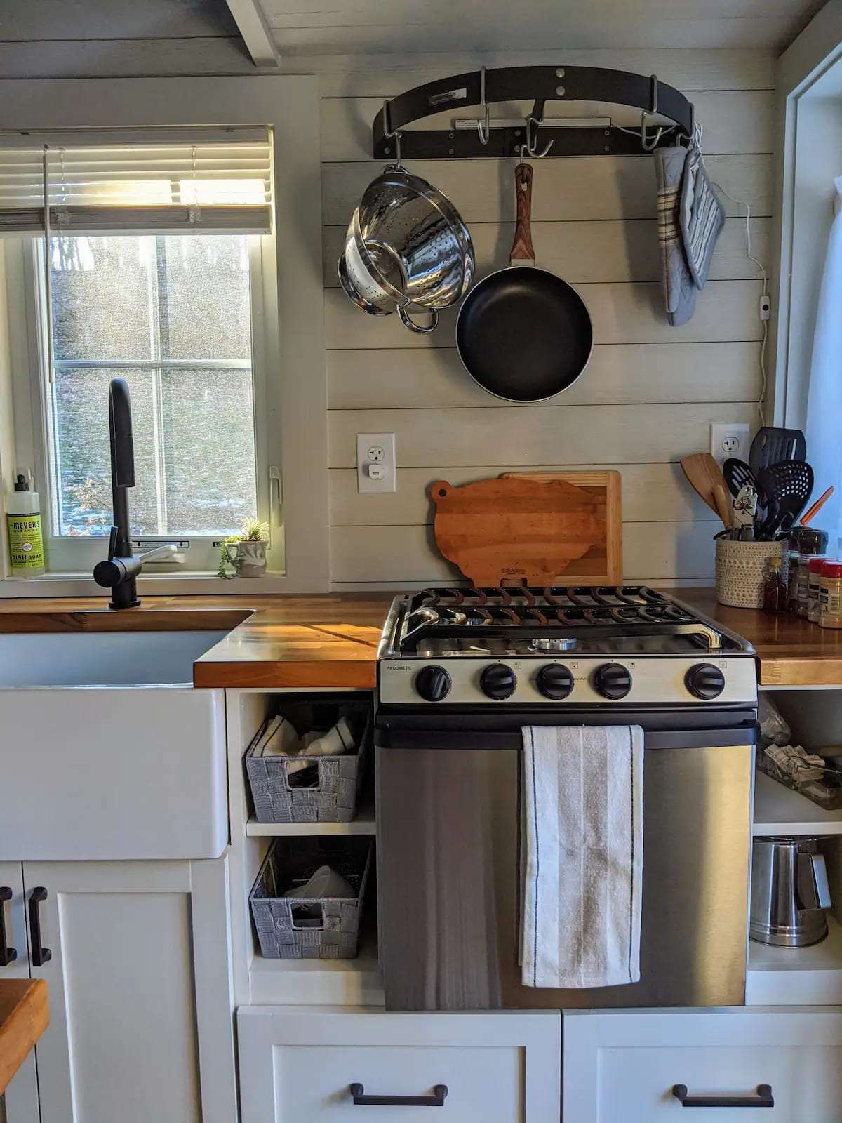 Charming Tiny House Near Brandon VT - Dream Tiny Living