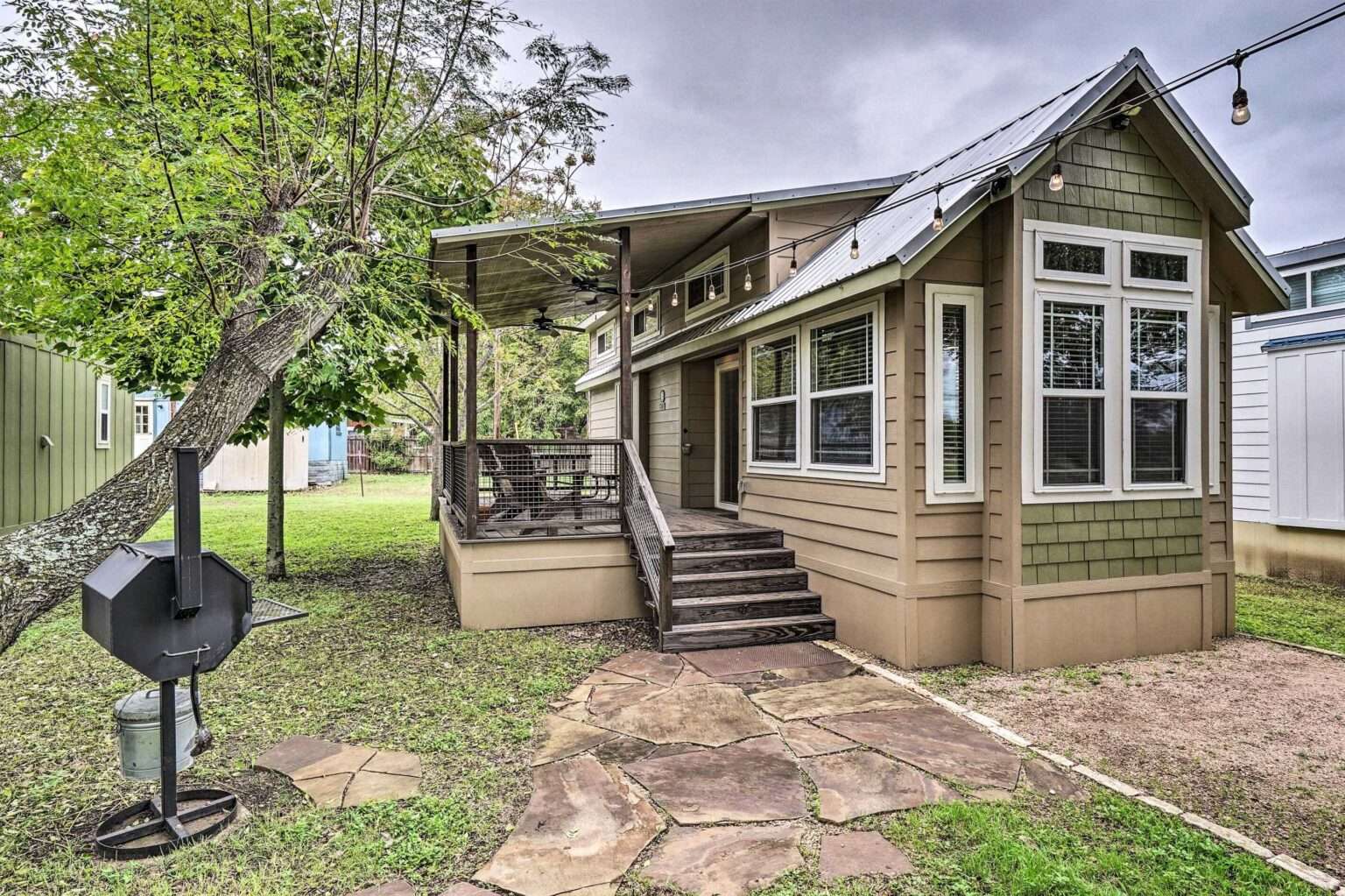 Gorgeous Rustic Tiny House Near the San Marcos River - Dream Tiny Living
