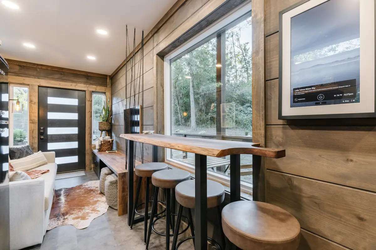 Absolutely Gorgeous Waterfall-Hamock-Jacuzzi Container House - Dream ...