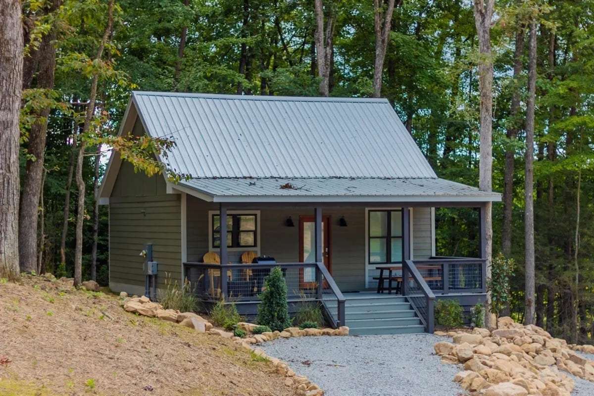 Wonderful Small Home at The Retreat at Water's Edge - Dream Tiny Living