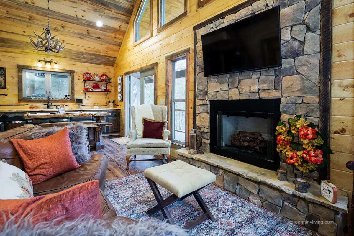 Rustic and Relaxing Blue Ridge Cabin - Dream Tiny Living