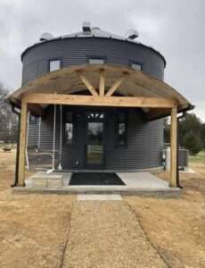 Grain Silo Home with Beautiful Mountain View - Dream Tiny Living