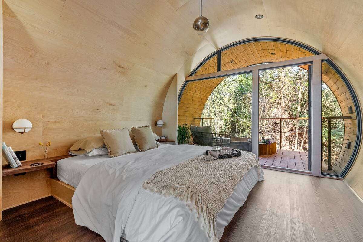 Barrel Tiny House with Unique View 270 sqft - Dream Tiny Living