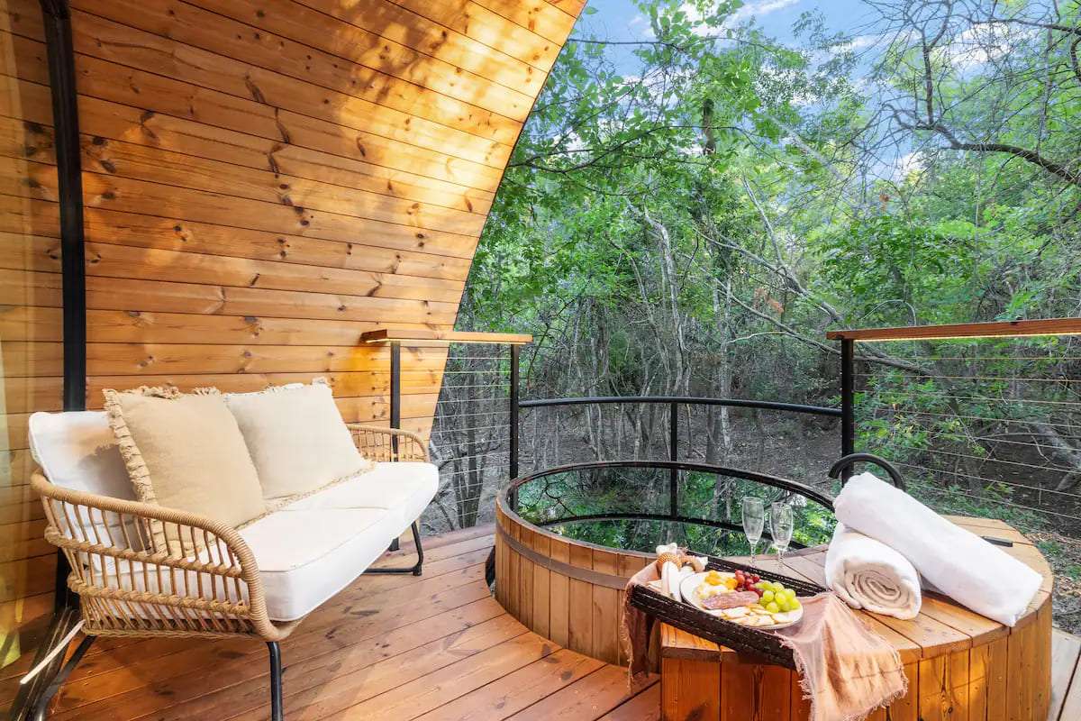 Barrel Tiny House with Unique View 270 sqft - Dream Tiny Living