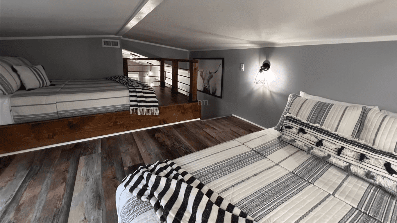 3 Bed Cozy Tiny Cabin - Dream Tiny Living