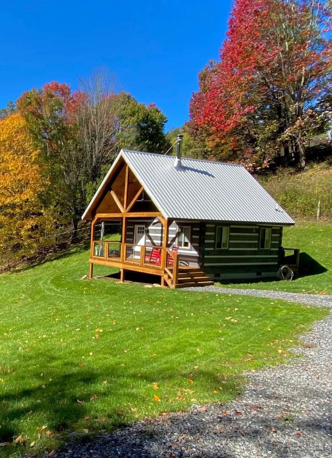 Modern Rustic Cottage in National Forest - Dream Tiny Living