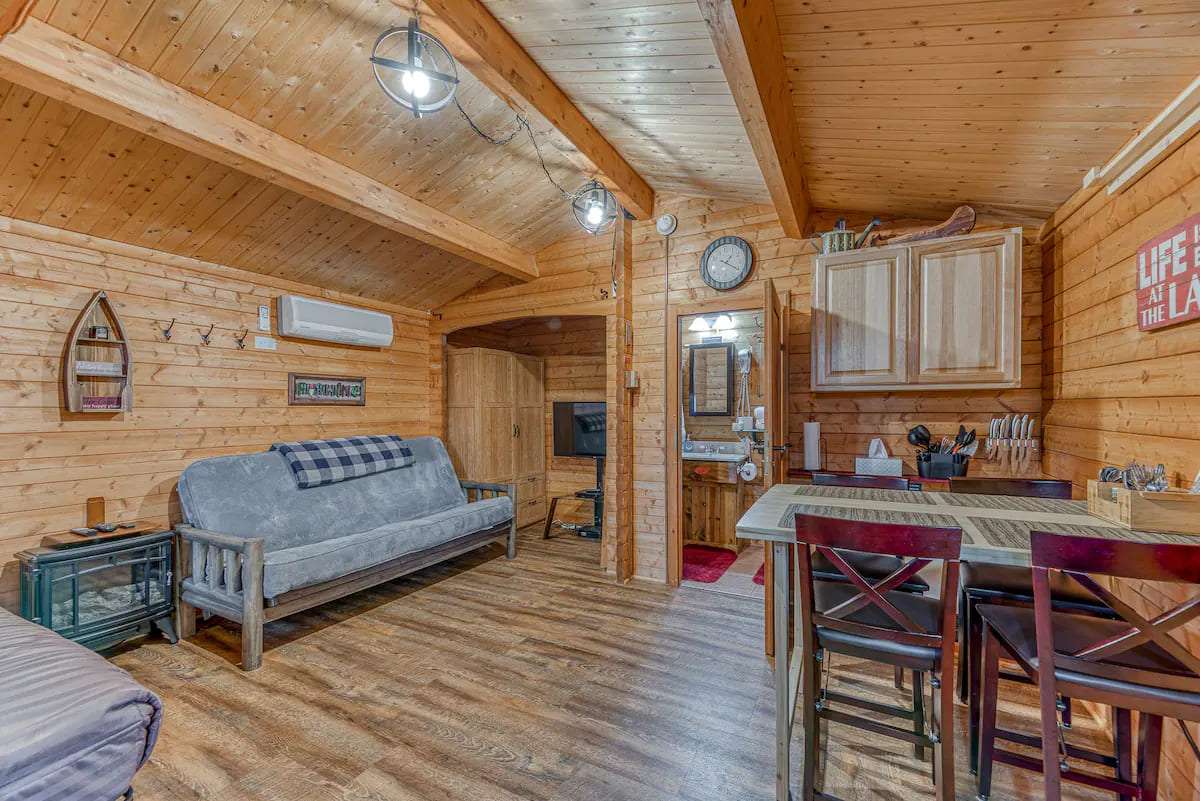 Cozy and Authentic Rustic Wooden Cabin - Dream Tiny Living