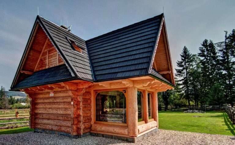 Rustic Small Cabin with River View - Dream Tiny Living